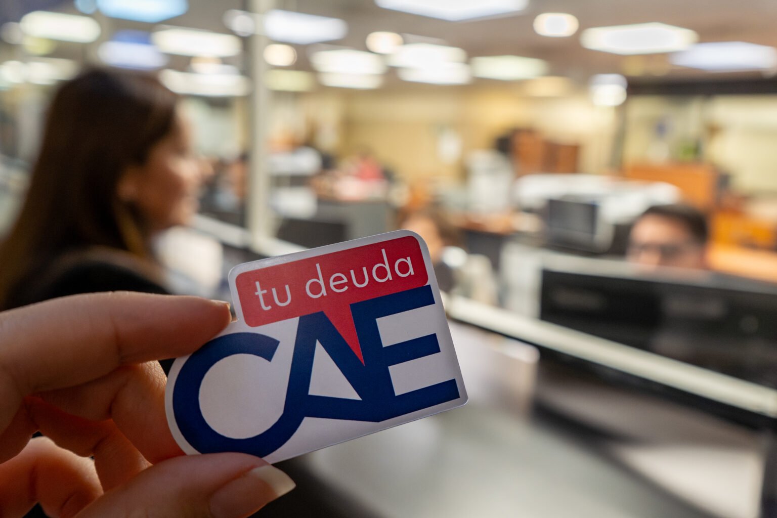 TGR inicia embargos y retenciones a deudores CAE con ingresos sobre $5 ...